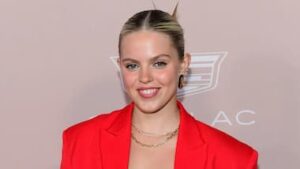 Reneé Rapp Height, Tour, Height, Songs, Age, Towa Bird