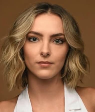 Riley Dandy Movies, TV Shows, Born, Height, Husband, Nationality